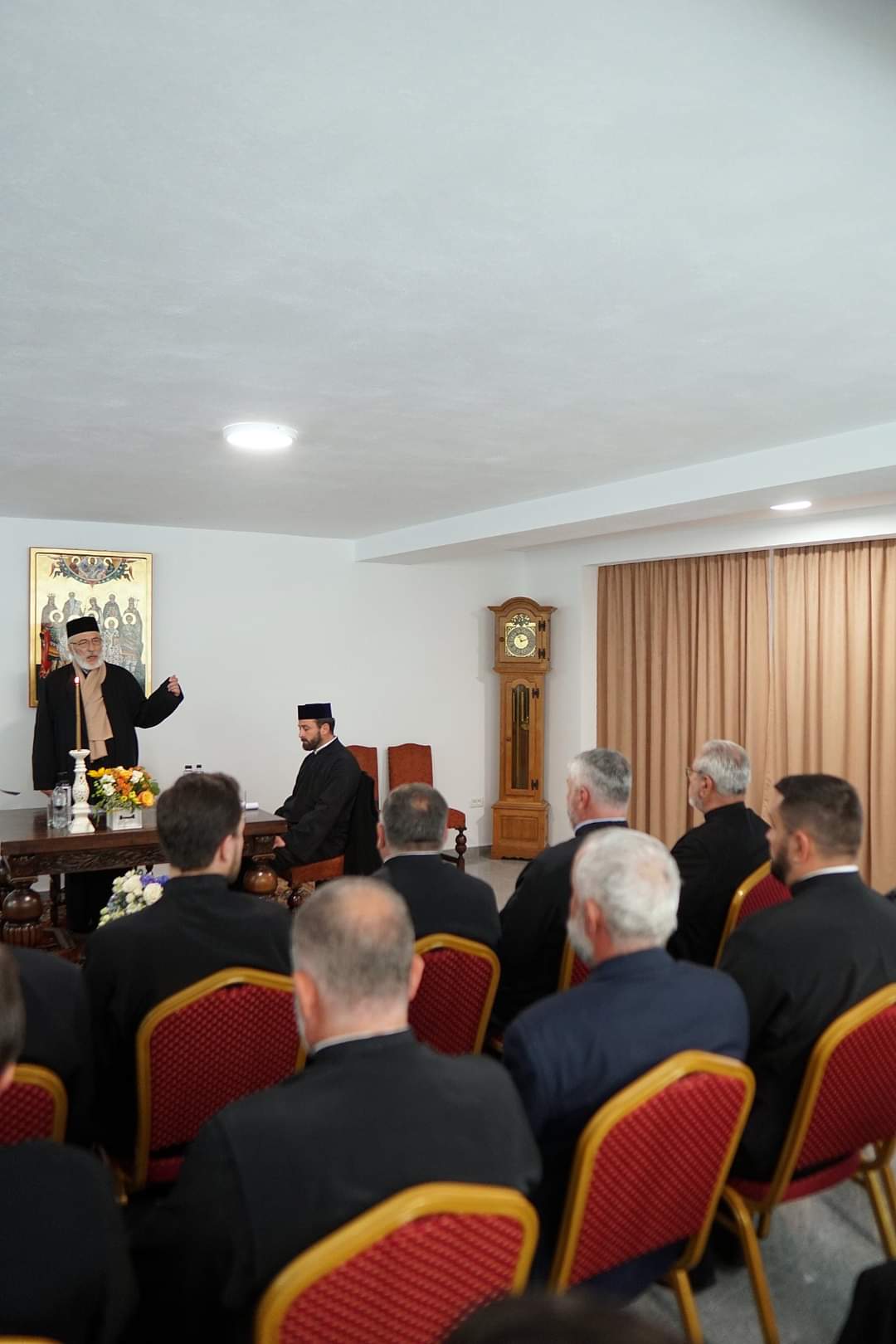 Călugării și preoții au propriul CAR sau Casă de Ajutor Reciproc ...